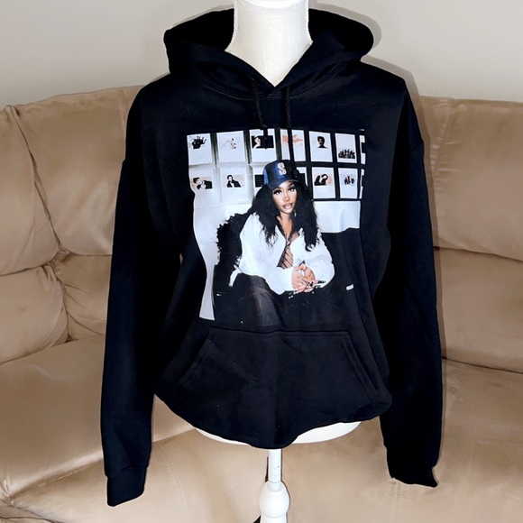 Gildan | Tops | Sza Custom Merch Hoodie | Poshmark